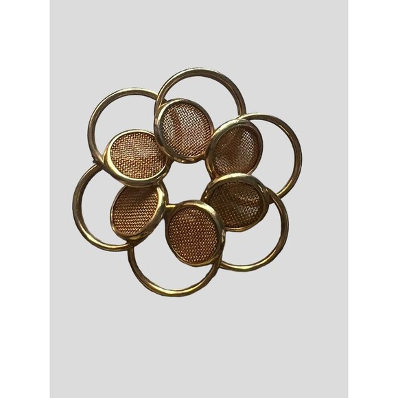 Jewelry | Vintage Gold Tone Pin Brooch Circles Mesh 3d 2 Mcm Shows ...